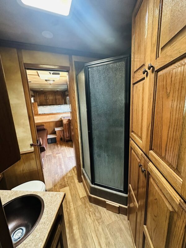 2013 Bloomer Horse Trailers with Living Quarters - 4 Horse 12' Short ...