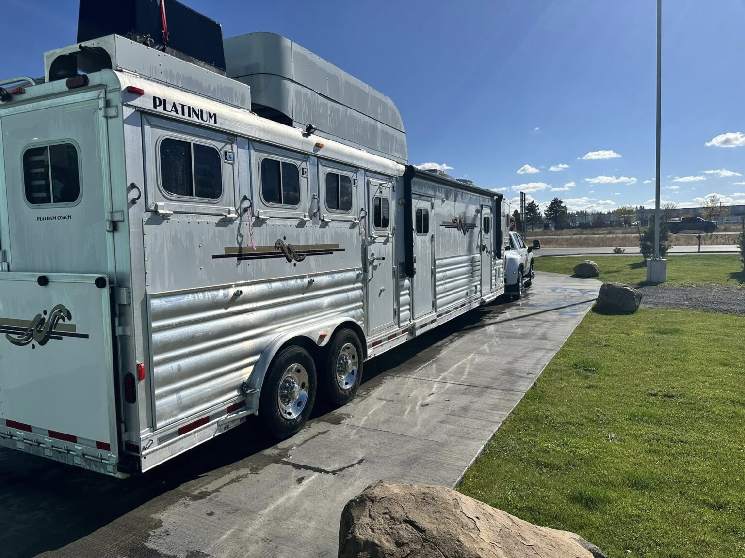 2007 Platinum Horse Trailers - 4 Horse with 17' Short Wall Plus Slide ...