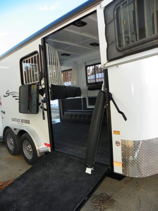 2022 Double D Horse Trailers - Reverse Slant 2 Horse Bumper Pull - $16,000