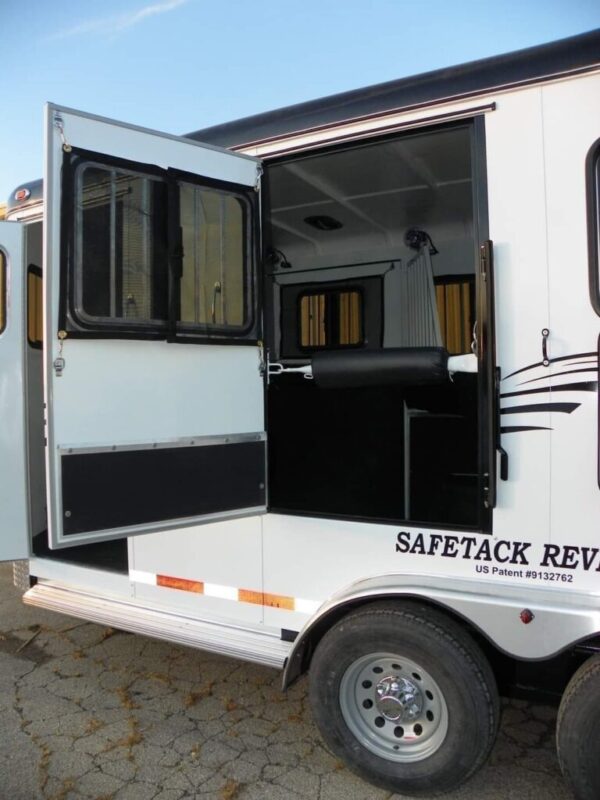 2022 Double D Horse Trailers - Reverse Slant 2 Horse Bumper Pull - $16,000